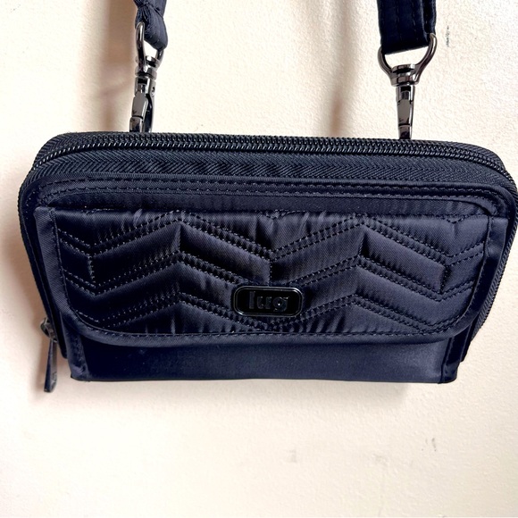 lug | Bags | Lug Black Kickflip Crossbody Wristlet Clutch Wallet Rfid ...